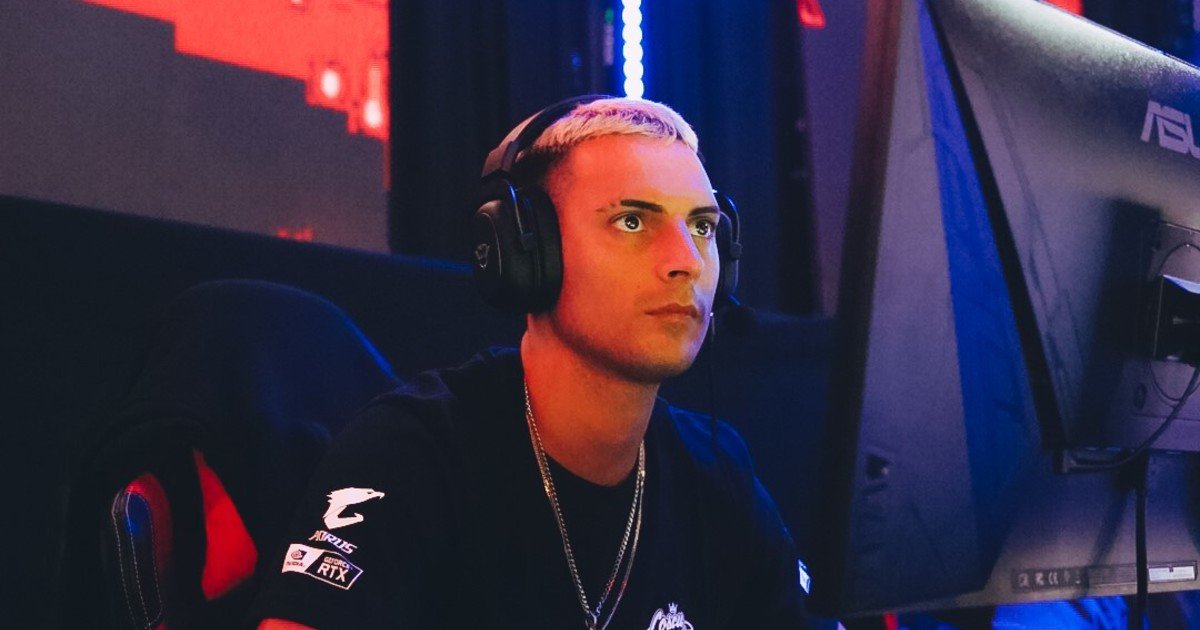 Coscu debutó con su nuevo equipo de League of Legends y levantó su ...